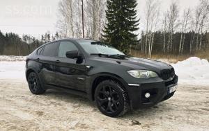 Black BMW X6 2010 in Jelgava, with an engine capacity of 3.00 L and mileage of 322 thousand km for 10500 €, photo 3 on AUTOMOTO.COM.LV