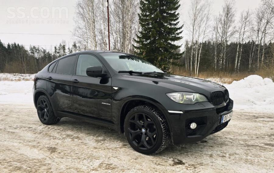 Black BMW X6 2010 in Jelgava, with an engine capacity of 3.00 L and mileage of 322 thousand km for 10500 €, photo 3 on AUTOMOTO.COM.LV