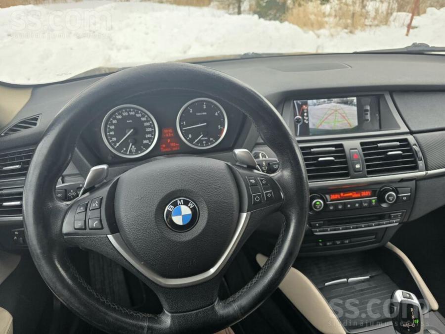 Black BMW X6 2010 in Jelgava, with an engine capacity of 3.00 L and mileage of 322 thousand km for 10500 €, photo 13 on AUTOMOTO.COM.LV