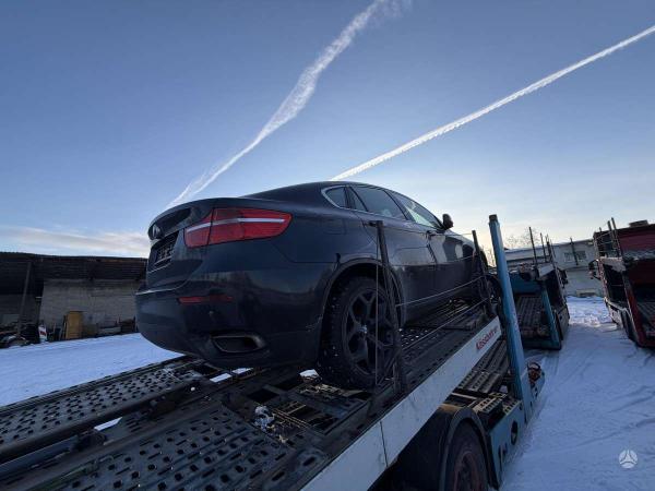 Black BMW X6 2010 in Marijampole, with an engine capacity of 2.99 L and mileage of 299 thousand km for 7400 €, photo 5 on AUTOMOTO.COM.LV