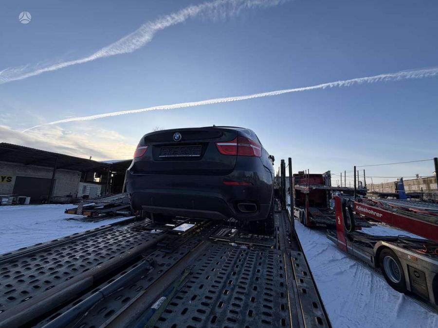 Black BMW X6 2010 in Marijampole, with an engine capacity of 2.99 L and mileage of 299 thousand km for 7400 €, photo 6 on AUTOMOTO.COM.LV