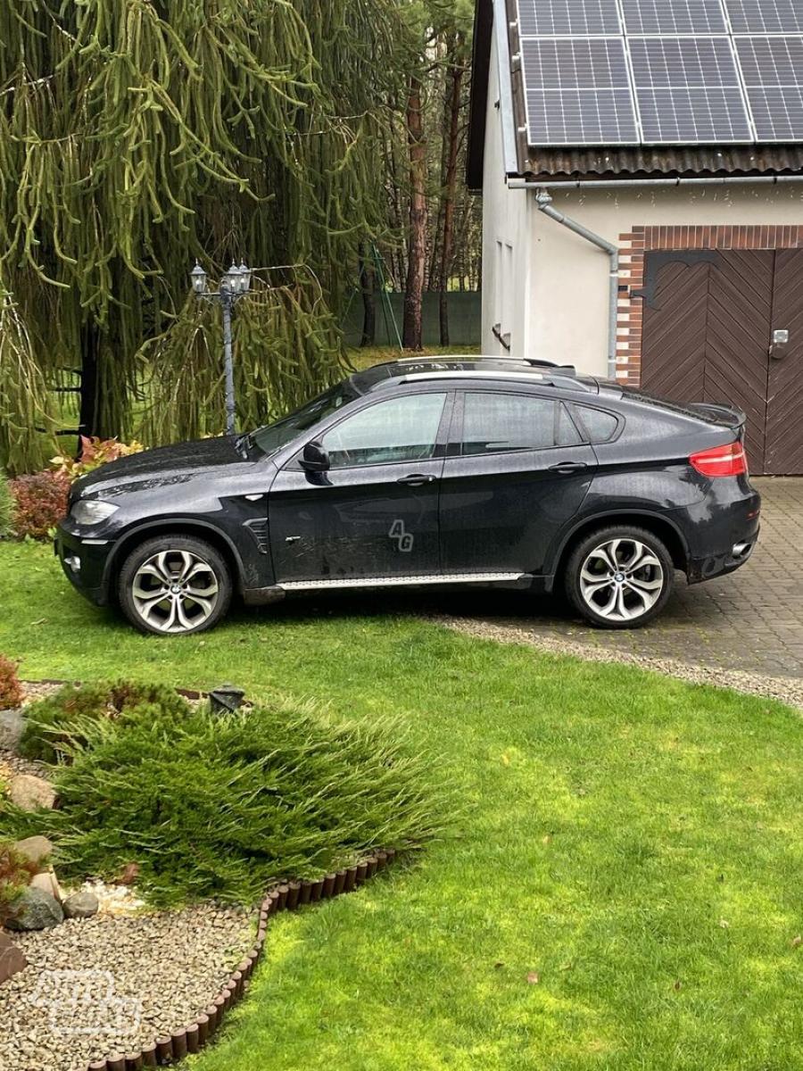 Black BMW X6 2010 in Silute, with an engine capacity of 3.00 L and mileage of 315 thousand km for 10900 €, photo 1 on AUTOMOTO.COM.LV