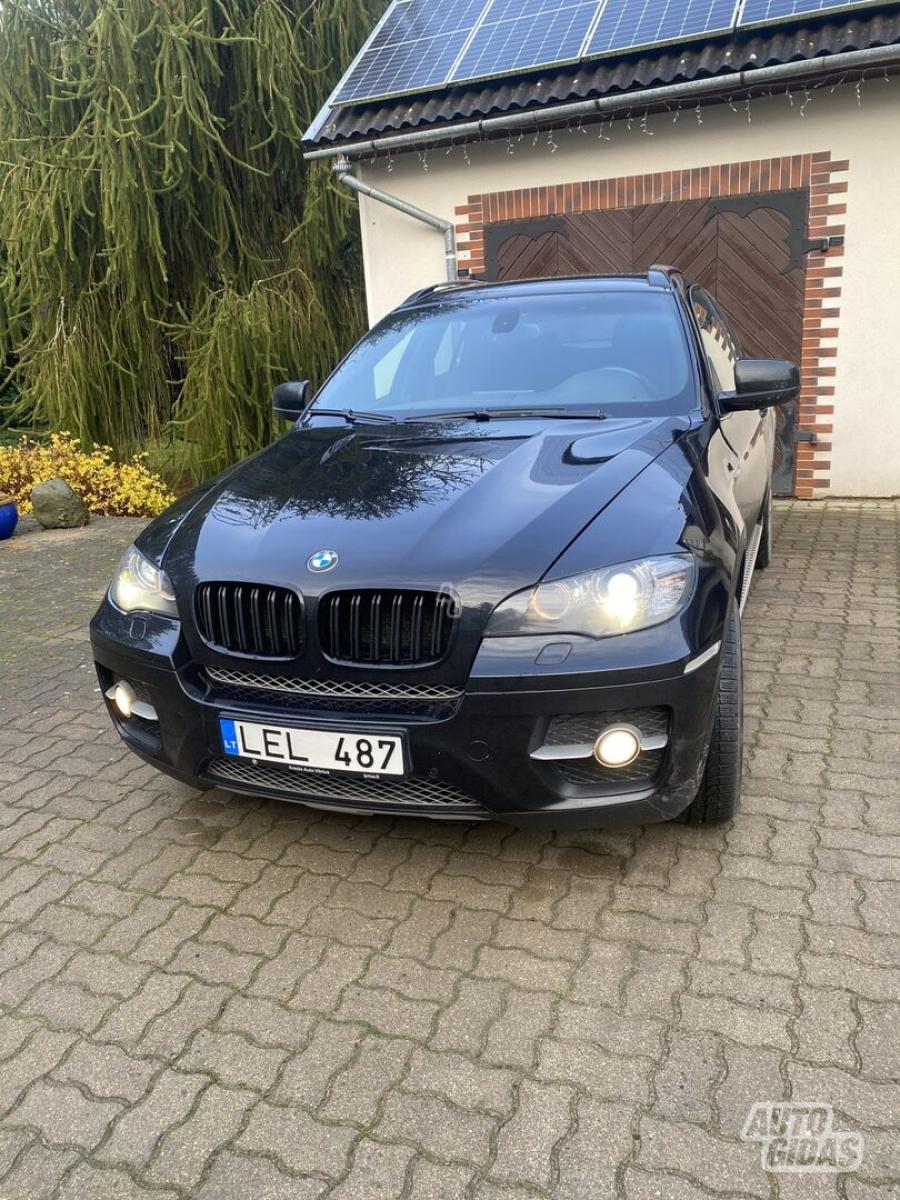 Black BMW X6 2010 in Silute, with an engine capacity of 3.00 L and mileage of 315 thousand km for 10900 €, photo 3 on AUTOMOTO.COM.LV