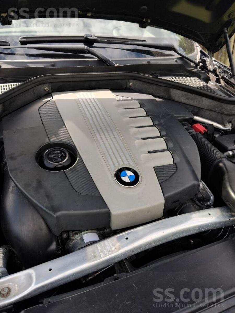 Black BMW X6 2010 in Riga, with an engine capacity of 3.00 L and mileage of 0 thousand km for 10800 €, photo 16 on AUTOMOTO.COM.LV