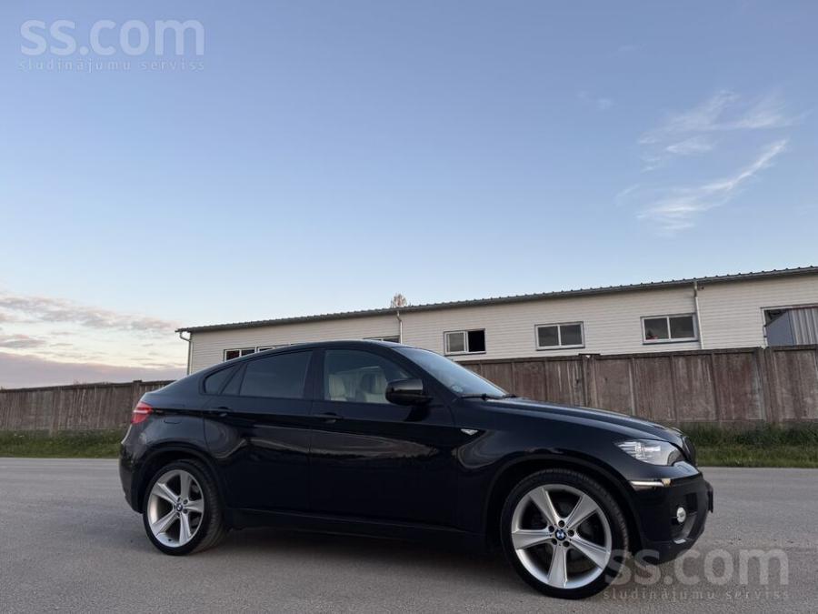 Black BMW X6 2010 in Riga, with an engine capacity of 3.00 L and mileage of 310 thousand km for 12500 €, photo 1 on AUTOMOTO.COM.LV
