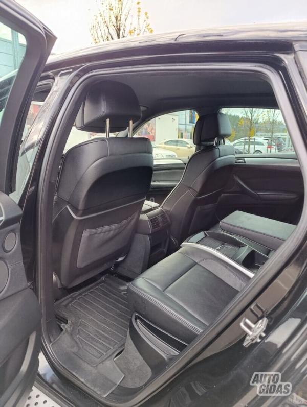 Black BMW X6 2010 in Vilnius, with an engine capacity of 3.00 L and mileage of 295 thousand km for 12000 €, photo 10 on AUTOMOTO.COM.LV