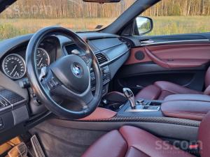Black BMW X6 2010 in Jurmala, with an engine capacity of 3.00 L and mileage of 380 thousand km for 9900 €, photo 9 on AUTOMOTO.COM.LV