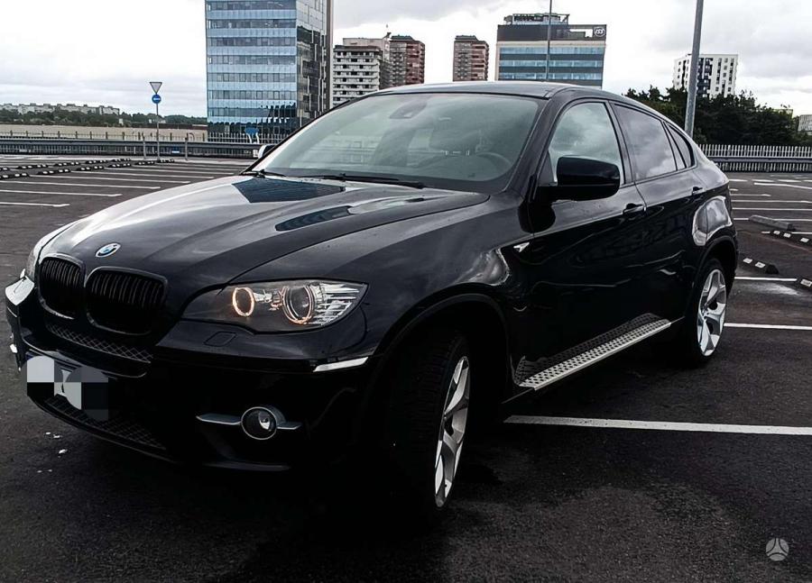 Melns BMW X6 2010 Viļņa, ar dzinēja tilpumu 2.99 L un nobraukumu 298 tūkst. km par 13000 €, foto 4 vietnē AUTOMOTO.COM.LV