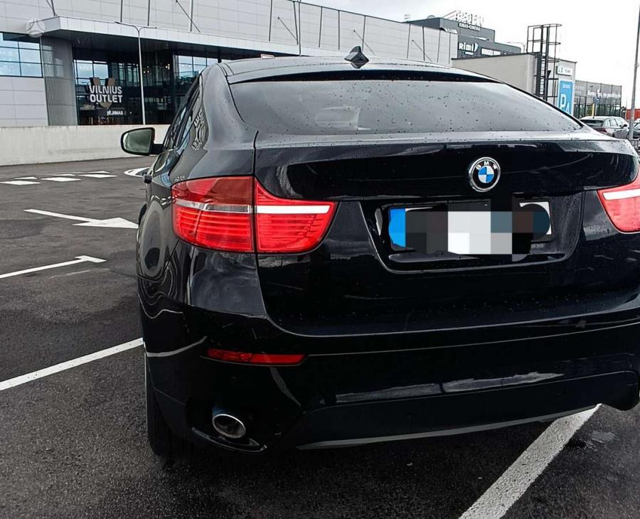 Melns BMW X6 2010 Viļņa, ar dzinēja tilpumu 2.99 L un nobraukumu 298 tūkst. km par 13000 €, foto 7 vietnē AUTOMOTO.COM.LV