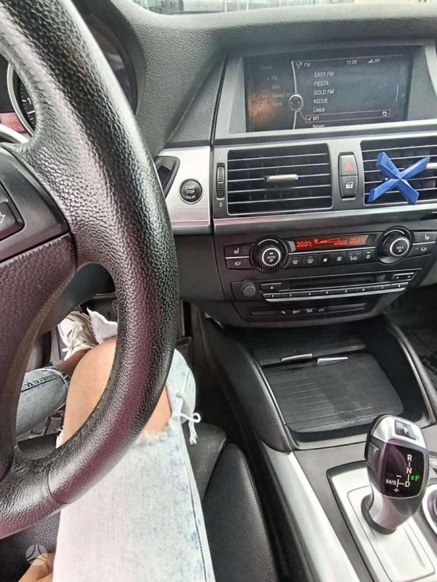 Melns BMW X6 2010 Viļņa, ar dzinēja tilpumu 2.99 L un nobraukumu 298 tūkst. km par 13000 €, foto 13 vietnē AUTOMOTO.COM.LV