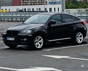 Melns BMW X6 2010 Viļņa, ar dzinēja tilpumu 2.99 L un nobraukumu 298 tūkst. km par 13000 €, foto 17 vietnē AUTOMOTO.COM.LV