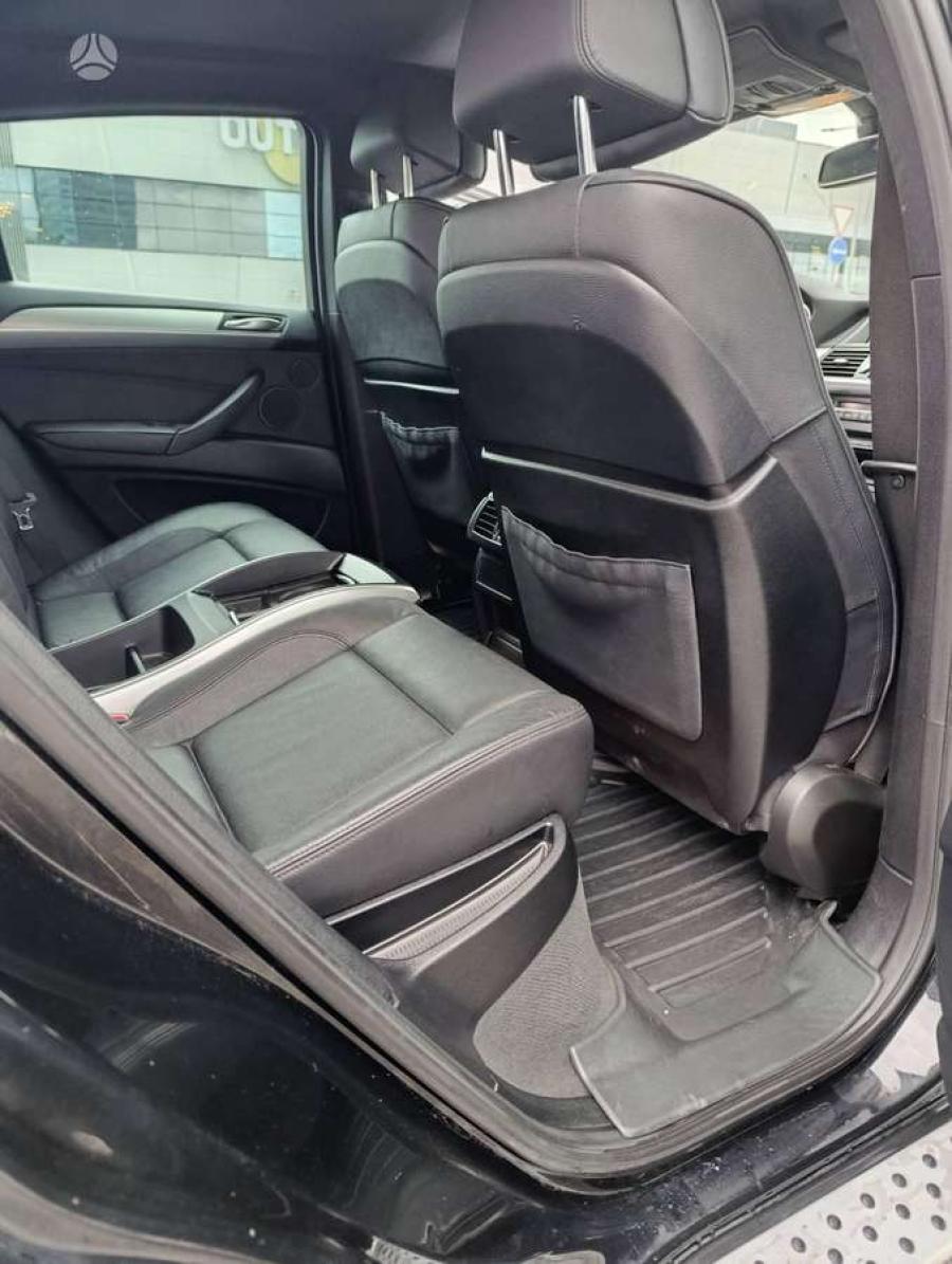 Melns BMW X6 2010 Viļņa, ar dzinēja tilpumu 2.99 L un nobraukumu 298 tūkst. km par 13000 €, foto 19 vietnē AUTOMOTO.COM.LV