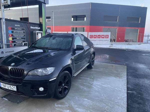 Black BMW X6 2010 in Kedainiai, with an engine capacity of 2.99 L and mileage of 320 thousand km for 10800 €, photo 2 on AUTOMOTO.COM.LV