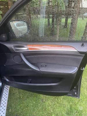 Black BMW X6 2010 in Kedainiai, with an engine capacity of 2.99 L and mileage of 320 thousand km for 10800 €, photo 17 on AUTOMOTO.COM.LV