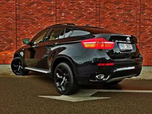 Black BMW X6 2010 in Riga, with an engine capacity of 3.00 L and mileage of 239 thousand km for 18900 €, photo 9 on AUTOMOTO.COM.LV