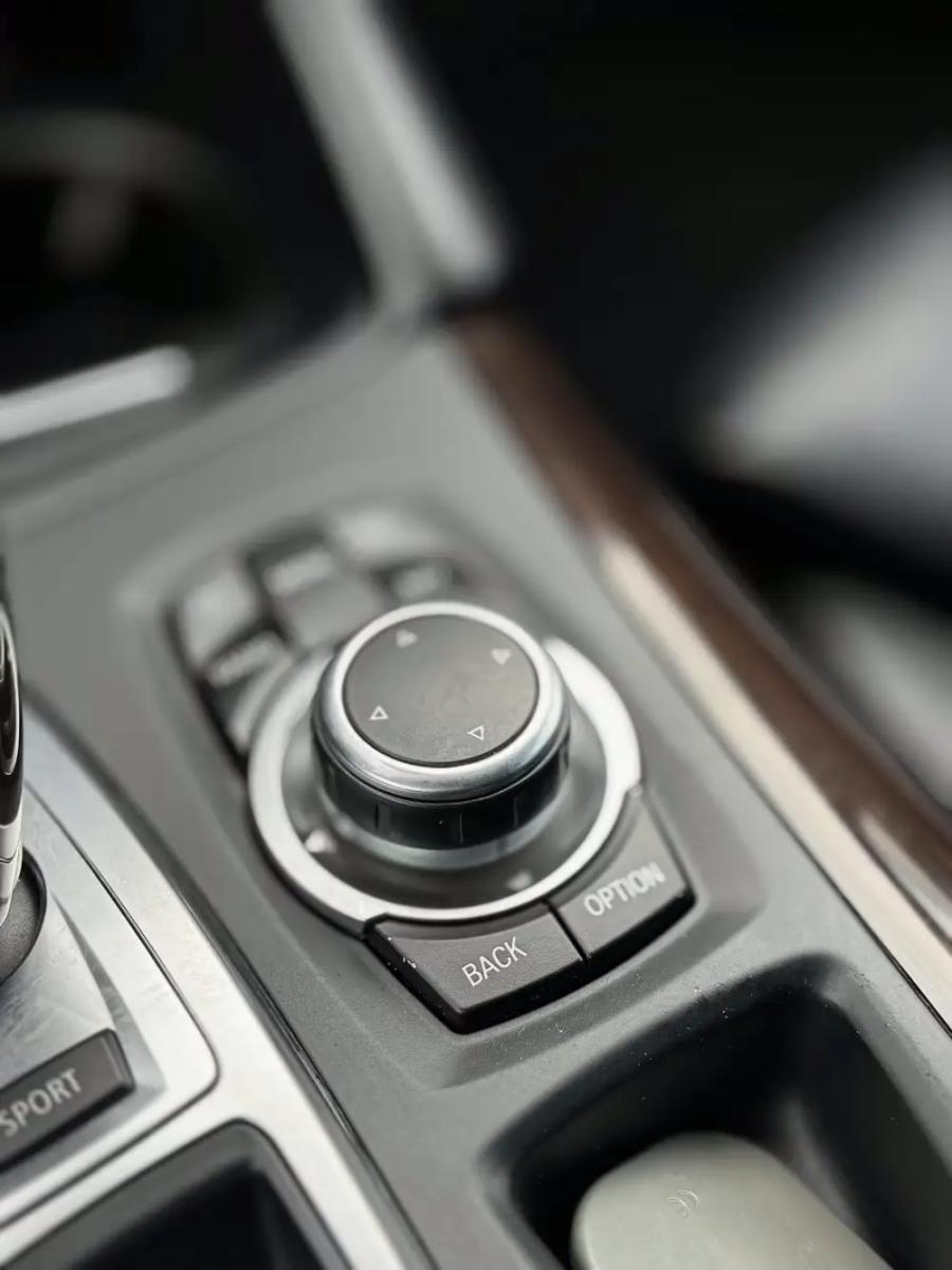 Melns BMW X6 2010 Rīga, ar dzinēja tilpumu 3.00 L un nobraukumu 363 tūkst. km par 11300 €, foto 21 vietnē AUTOMOTO.COM.LV