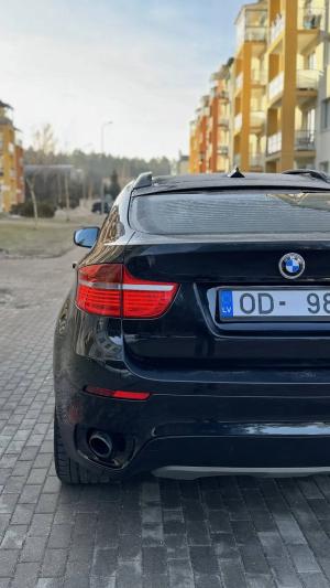 Melns BMW X6 2010 Rīga, ar dzinēja tilpumu 3.00 L un nobraukumu 363 tūkst. km par 11300 €, foto 23 vietnē AUTOMOTO.COM.LV