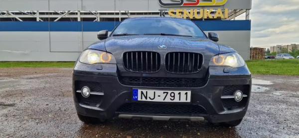 Black BMW X6 2010 in Daugavpils, with an engine capacity of 3.00 L and mileage of 164 thousand km for 14550 €, photo 8 on AUTOMOTO.COM.LV