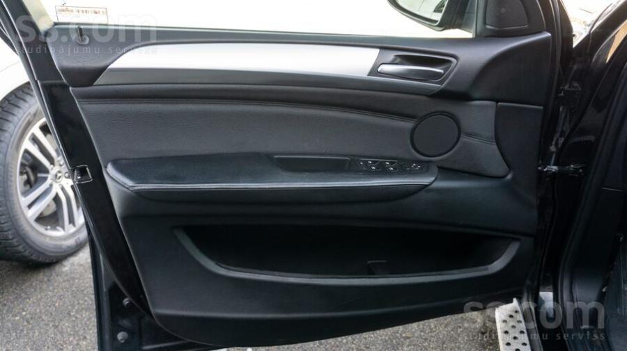 Melns BMW X6 2010 Rīga, ar dzinēja tilpumu 3.00 L un nobraukumu 272 tūkst. km par 12590 €, foto 18 vietnē AUTOMOTO.COM.LV