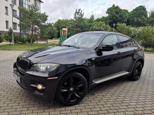 Black BMW X6 2010 in Klaipeda, with an engine capacity of 3.00 L and mileage of 254 thousand km for 9900 €, photo 8 on AUTOMOTO.COM.LV