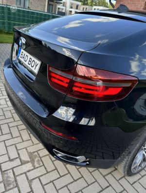 Black BMW X6 2010 in Vilnius, with an engine capacity of 2.99 L and mileage of 252 thousand km for 16900 €, photo 8 on AUTOMOTO.COM.LV