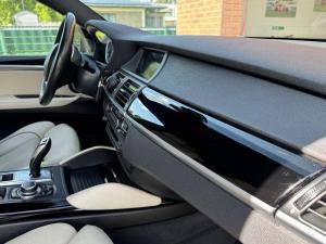 Black BMW X6 2010 in Vilnius, with an engine capacity of 2.99 L and mileage of 252 thousand km for 16900 €, photo 14 on AUTOMOTO.COM.LV