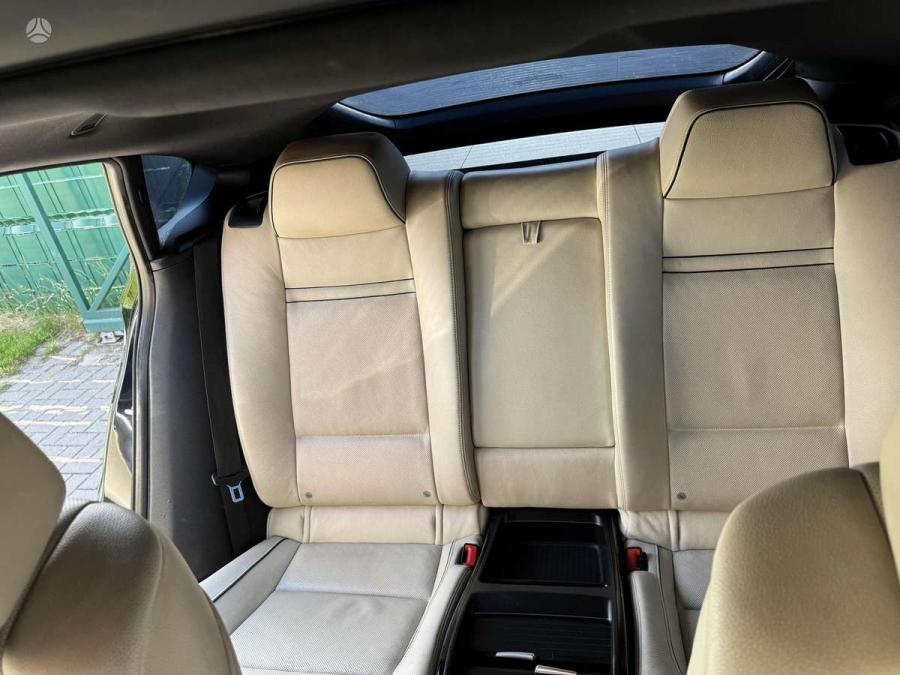 Black BMW X6 2010 in Vilnius, with an engine capacity of 2.99 L and mileage of 252 thousand km for 16900 €, photo 20 on AUTOMOTO.COM.LV
