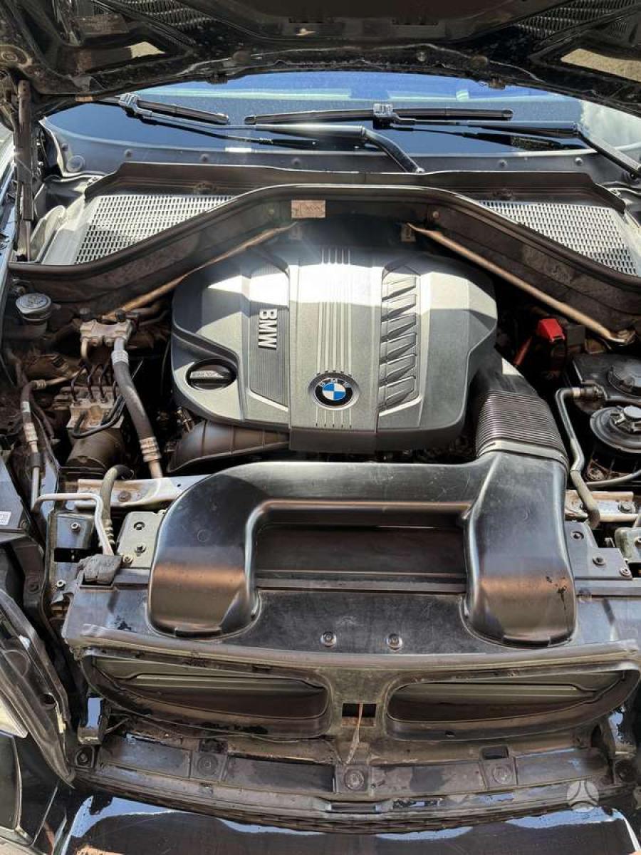 Black BMW X6 2010 in Vilnius, with an engine capacity of 2.99 L and mileage of 252 thousand km for 16900 €, photo 24 on AUTOMOTO.COM.LV