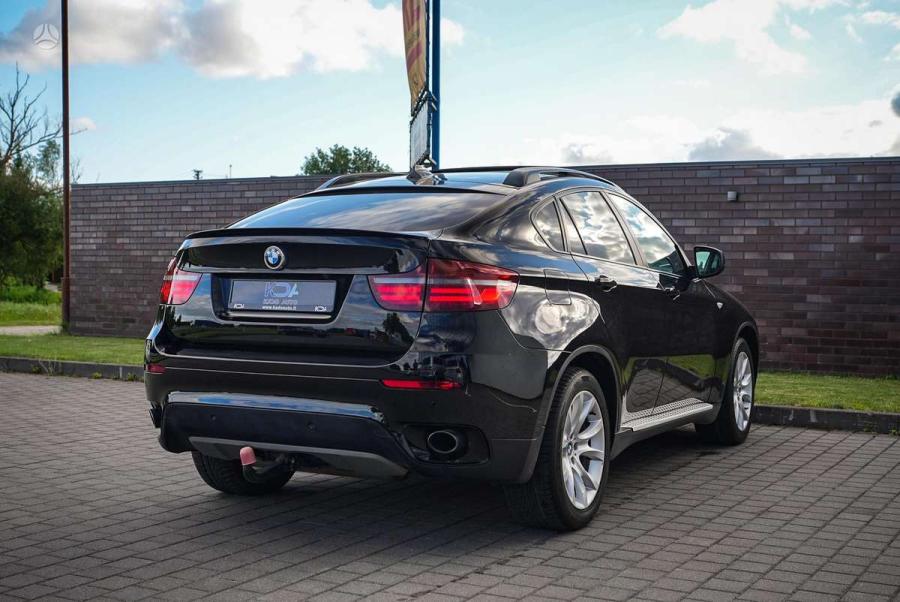 Black BMW X6 2010 in Marijampole, with an engine capacity of 2.99 L and mileage of 243 thousand km for 10450 €, photo 13 on AUTOMOTO.COM.LV