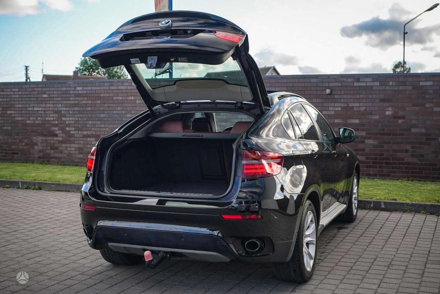 Black BMW X6 2010 in Marijampole, with an engine capacity of 2.99 L and mileage of 243 thousand km for 10450 €, photo 14 on AUTOMOTO.COM.LV