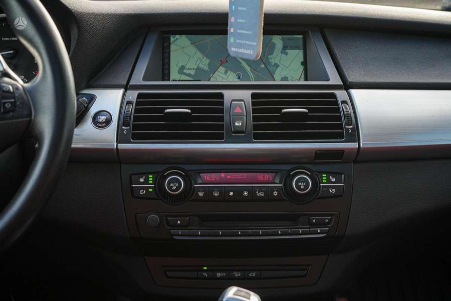 Black BMW X6 2010 in Marijampole, with an engine capacity of 2.99 L and mileage of 243 thousand km for 10450 €, photo 20 on AUTOMOTO.COM.LV
