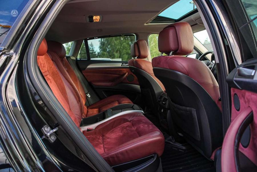 Black BMW X6 2010 in Marijampole, with an engine capacity of 2.99 L and mileage of 243 thousand km for 10450 €, photo 38 on AUTOMOTO.COM.LV