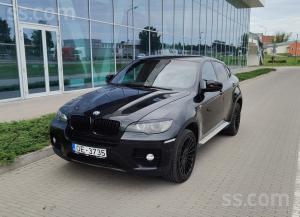 Black BMW X6 2010 in Rezekne, with an engine capacity of 3.00 L and mileage of 338 thousand km for 11400 €, photo 1 on AUTOMOTO.COM.LV