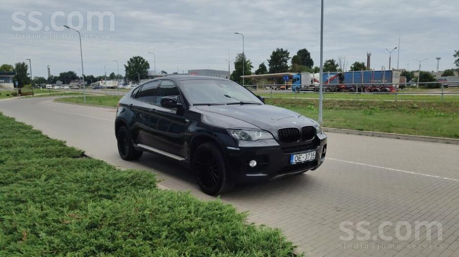 Melns BMW X6 2010 Rēzekne, ar dzinēja tilpumu 3.00 L un nobraukumu 338 tūkst. km par 11400 €, foto 3 vietnē AUTOMOTO.COM.LV