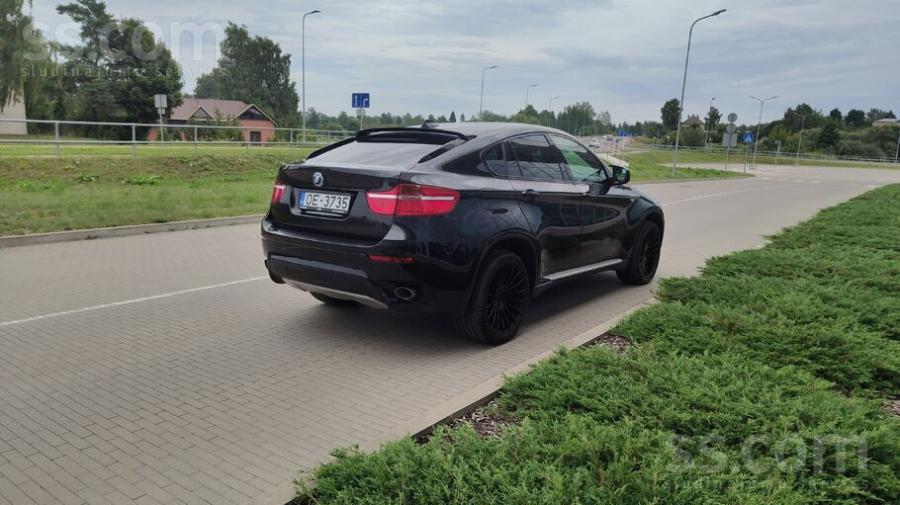 Melns BMW X6 2010 Rēzekne, ar dzinēja tilpumu 3.00 L un nobraukumu 338 tūkst. km par 11400 €, foto 4 vietnē AUTOMOTO.COM.LV