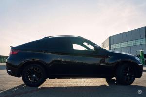 Melns BMW X6 2010 Viļņa, ar dzinēja tilpumu 3.00 L un nobraukumu 245 tūkst. km par 13000 €, foto 4 vietnē AUTOMOTO.COM.LV