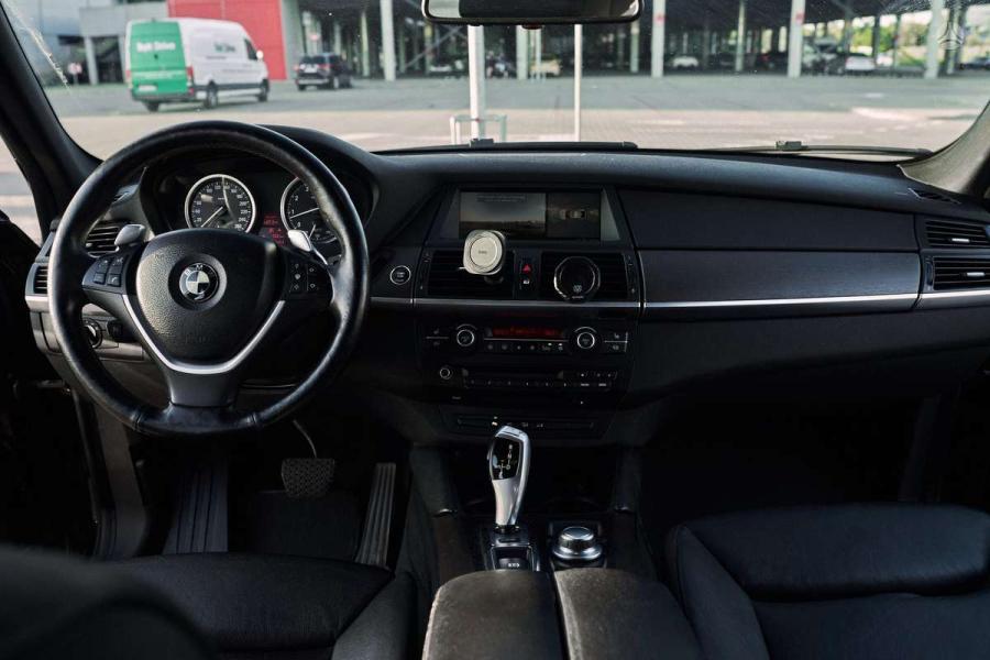 Melns BMW X6 2010 Viļņa, ar dzinēja tilpumu 3.00 L un nobraukumu 245 tūkst. km par 13000 €, foto 17 vietnē AUTOMOTO.COM.LV