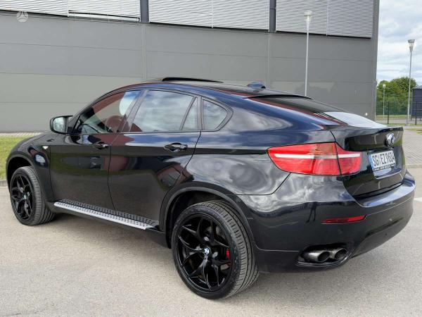 BMW X6 2010 in Prienai on AUTOMOTO.COM.LV Black BMW X6 2010 in Prienai, with an engine capacity of 2.99 L and mileage of 276 thousand km for 10200 β¬, photo 4 on AUTOMOTO.COM.LV
