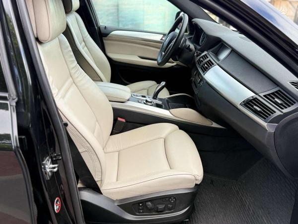 BMW X6 2010 in Prienai on AUTOMOTO.COM.LV Black BMW X6 2010 in Prienai, with an engine capacity of 2.99 L and mileage of 276 thousand km for 10200 β¬, photo 10 on AUTOMOTO.COM.LV