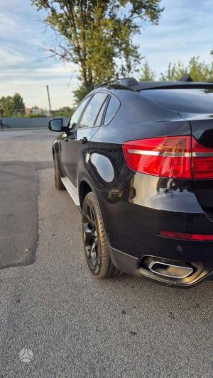 Black BMW X6 2010 in Vilnius, with an engine capacity of 2.99 L and mileage of 278 thousand km for 12450 €, photo 3 on AUTOMOTO.COM.LV