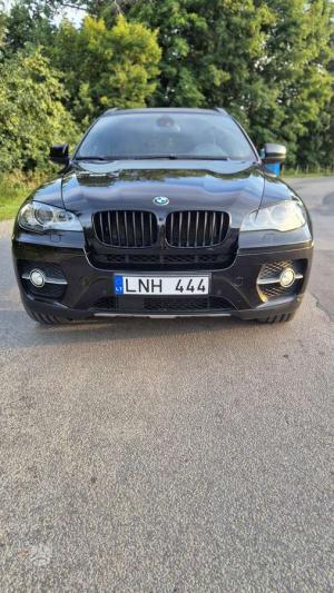Black BMW X6 2010 in Vilnius, with an engine capacity of 2.99 L and mileage of 278 thousand km for 12450 €, photo 5 on AUTOMOTO.COM.LV