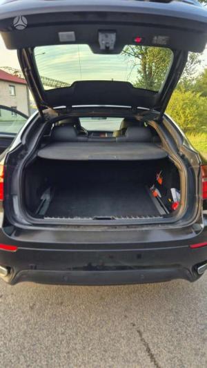Black BMW X6 2010 in Vilnius, with an engine capacity of 2.99 L and mileage of 278 thousand km for 12450 €, photo 6 on AUTOMOTO.COM.LV