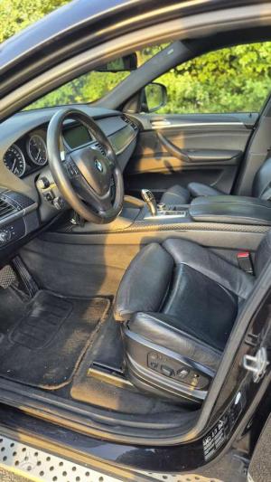 Black BMW X6 2010 in Vilnius, with an engine capacity of 2.99 L and mileage of 278 thousand km for 12450 €, photo 9 on AUTOMOTO.COM.LV