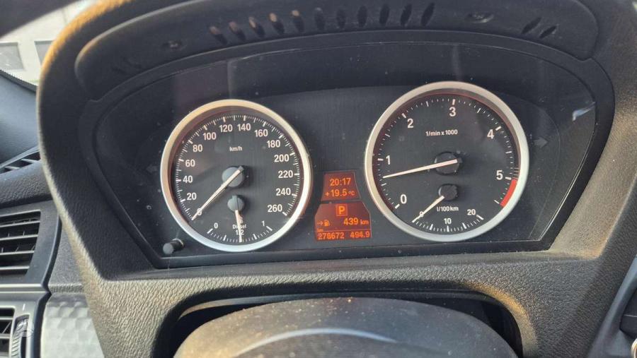 Black BMW X6 2010 in Vilnius, with an engine capacity of 2.99 L and mileage of 278 thousand km for 12450 €, photo 23 on AUTOMOTO.COM.LV