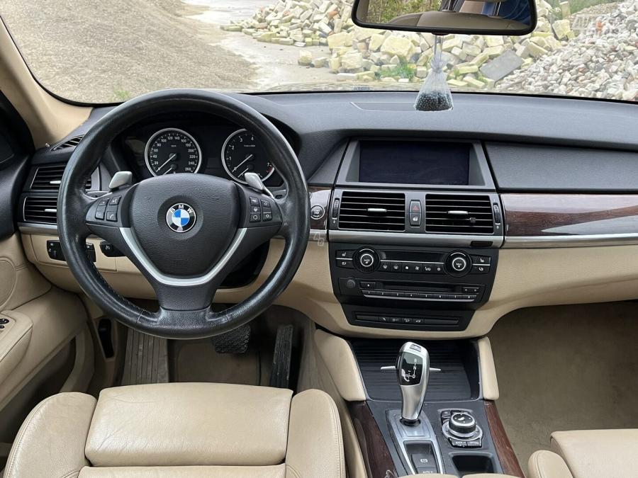 Black BMW X6 2010 in Ariogala, with an engine capacity of 3.00 L and mileage of 140 thousand km for 6550 €, photo 8 on AUTOMOTO.COM.LV