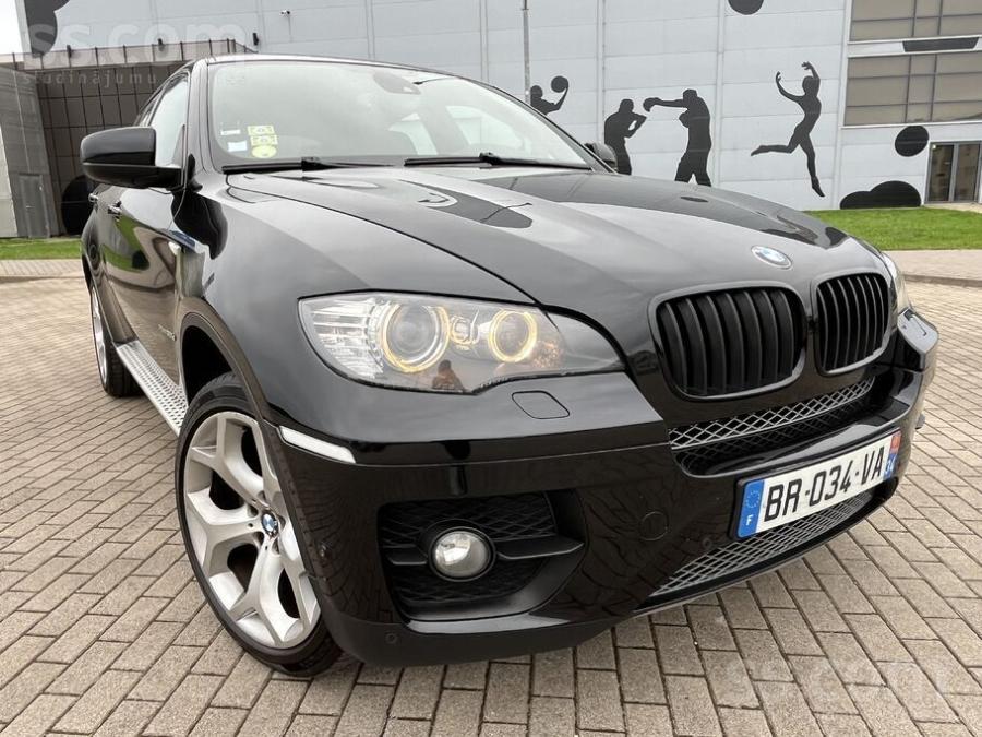 Black BMW X6 2011 in Riga, with an engine capacity of 3.00 L and mileage of 266 thousand km for 13950 €, photo 1 on AUTOMOTO.COM.LV