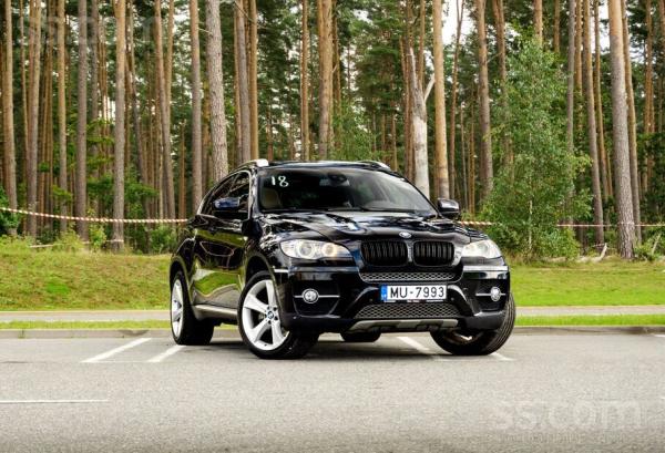 Black BMW X6 2011 in Riga, with an engine capacity of 3.00 L and mileage of 250 thousand km for 13190 €, photo 2 on AUTOMOTO.COM.LV