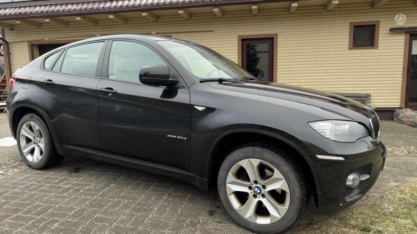 Black BMW X6 2011 in Trakai, with an engine capacity of 2.99 L and mileage of 342 thousand km for 11000 €, photo 2 on AUTOMOTO.COM.LV