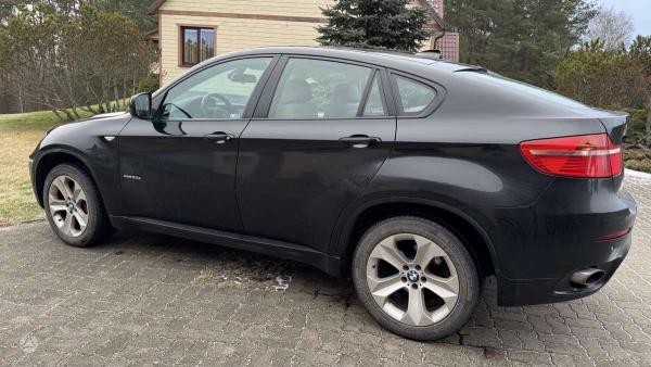 Black BMW X6 2011 in Trakai, with an engine capacity of 2.99 L and mileage of 342 thousand km for 11000 €, photo 5 on AUTOMOTO.COM.LV