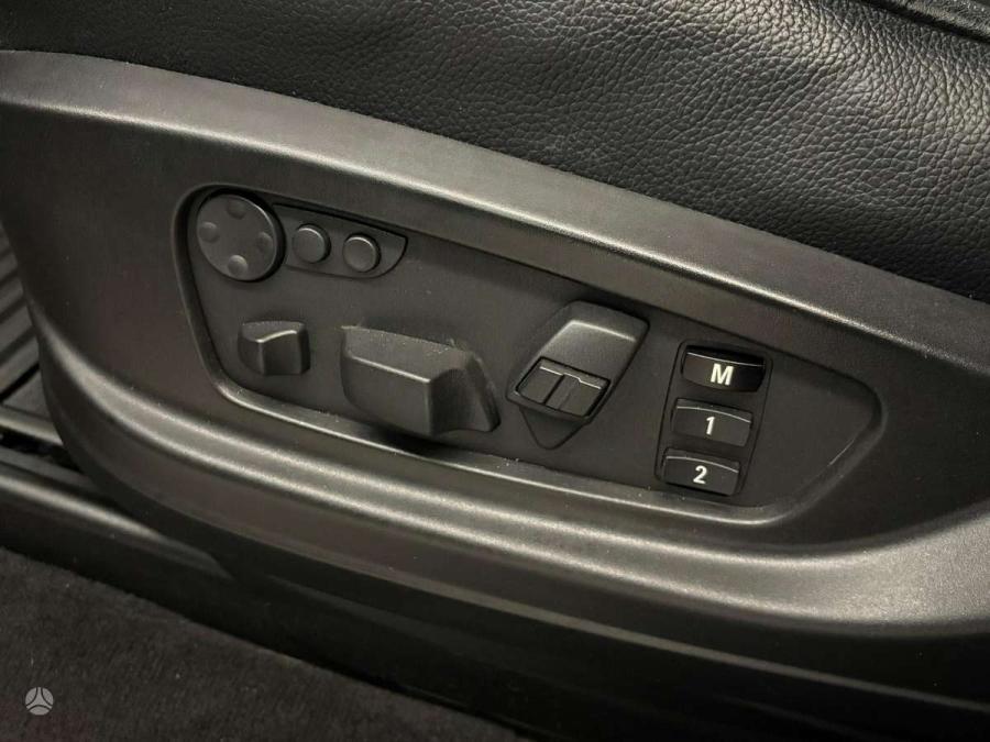 Black BMW X6 2011 in Marijampole, with an engine capacity of 2.99 L and mileage of 300 thousand km for 13450 €, photo 18 on AUTOMOTO.COM.LV